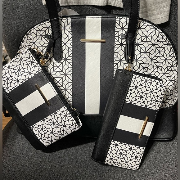 Time and Tru | Bags | Large Blackwhite Pocketbook With A Matching ...